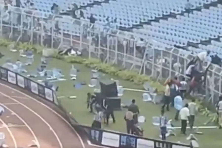 Messi event in Kolkata turns messy; outraged fans go on rampage | WATCH ...