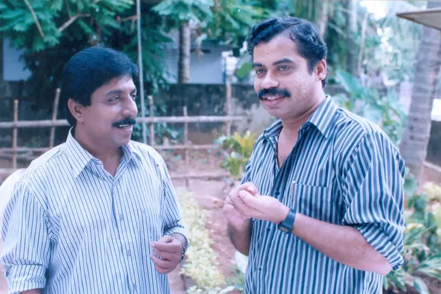 'അന്ന് ദാസനും വിജയനും ഞങ്ങളുടെ മുമ്പില്‍ എങ്ങോട്ട് തിരിയണമെന്നറിയാതെ ...