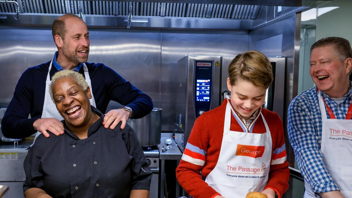 Prince William brings his son to same homeless shelter he first visited ...