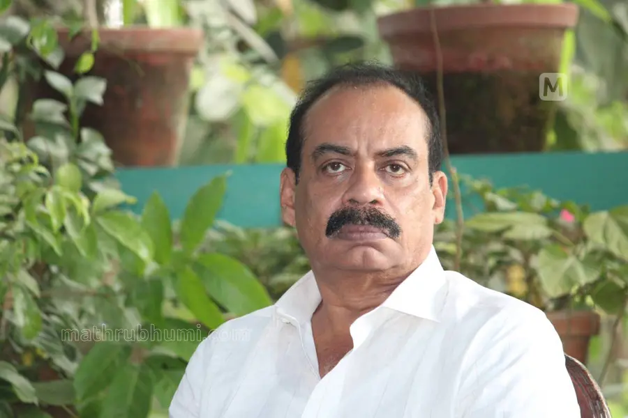 വെള്ളക്കടലാസും പേനയും കൊണ്ടുവരാൻ പറഞ്ഞത് ധ്യാൻ, ഞാനാകെ തകർന്നുനി ...