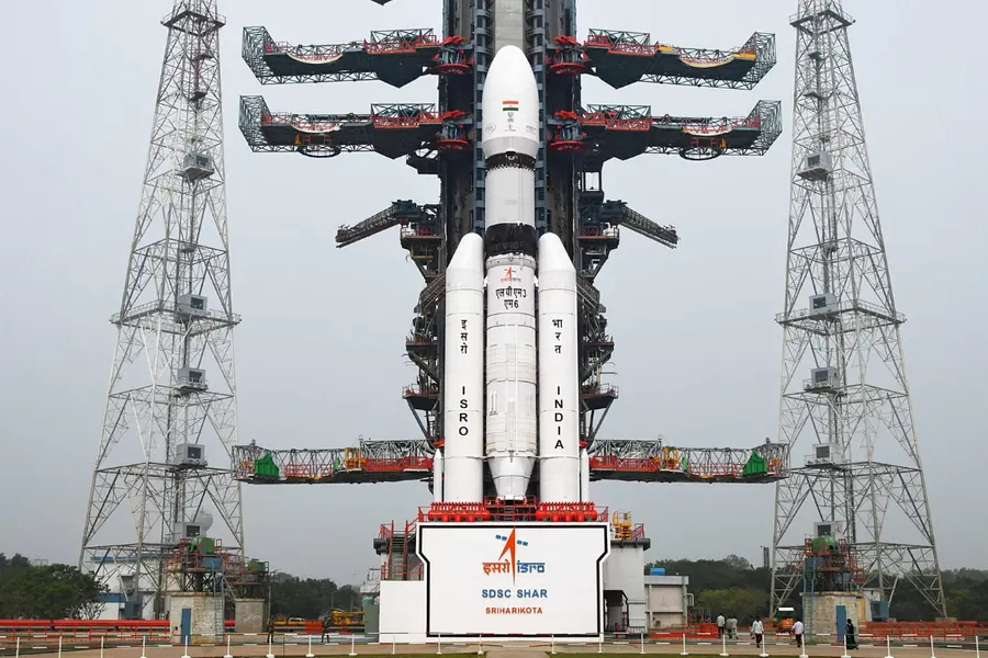 ISRO delays rocket launch 90 seconds to dodge space debris ...