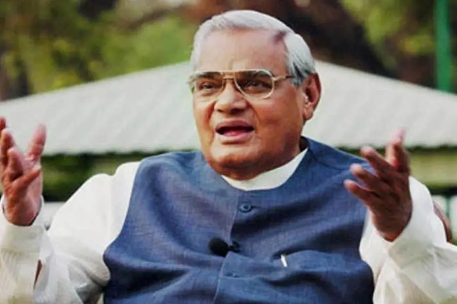Remembering Atal Bihari Vajpayee: The poet PM, prawn lover and nuclear ...
