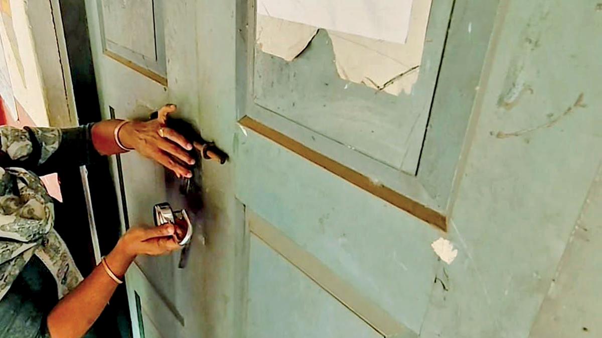 പത്തുവർഷം; രാജ്യത്ത് പൂട്ടിയത് 89,441 പൊതുവിദ്യാലയങ്ങൾ, സ്വകാര്യ സ് ...