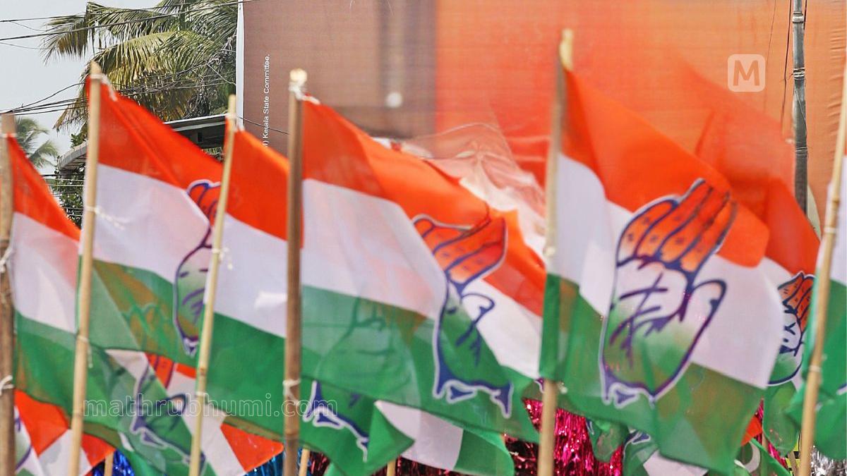 Congress calls LDF anti-Centre stir fake, announces 24-hour Raj Bhavan ...