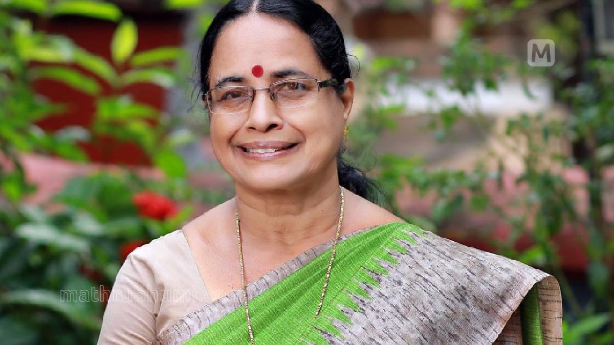 Former CPM MLA Aisha Potty joins Congress ahead of Assembly election