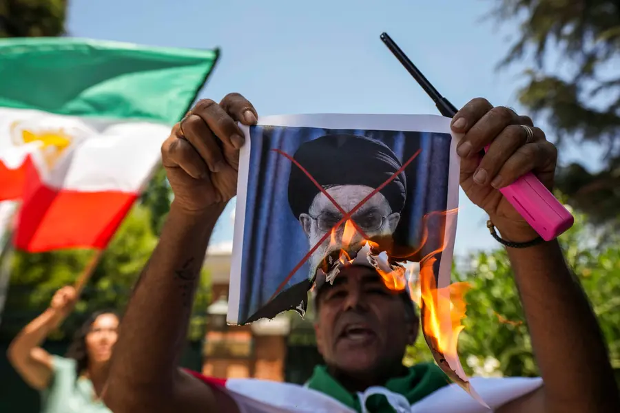 Iran protests death toll tops 2,500 as authorities ease minimal phone ...