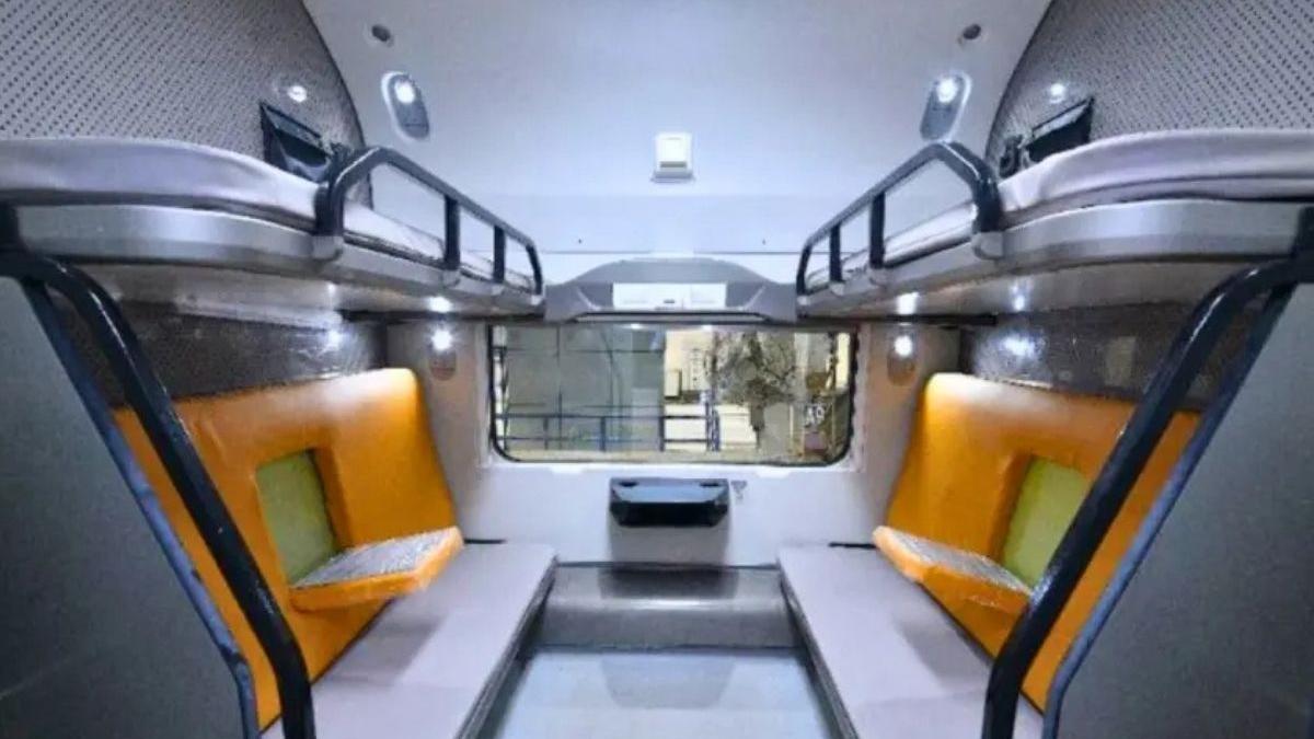 ‘Hope the flush works’: Netizens troll Railways official over Vande ...