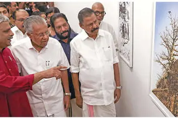 രാഷ്ട്രീയസഞ്ചാരിയുടെ കാഴ്ചകൾ