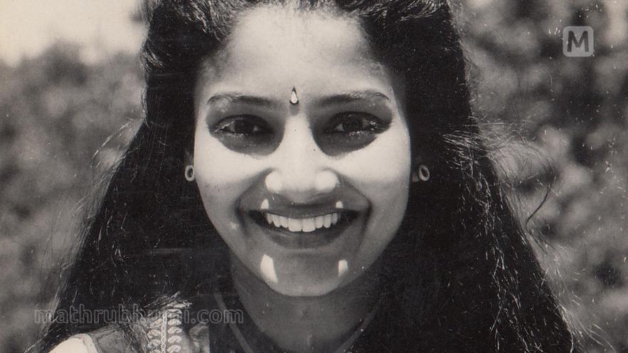 ‘If Mohanlal hadn’t caught her…’ Kaloor Dennis recalls Karthika’s near ...