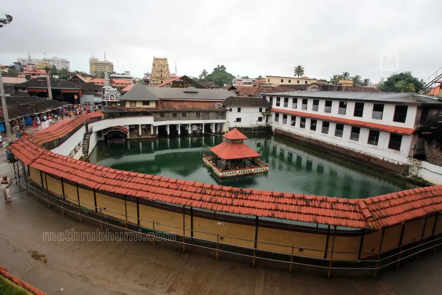 Revised temple etiquette: Udupi's Sri Krishna Math mandates new dress ...