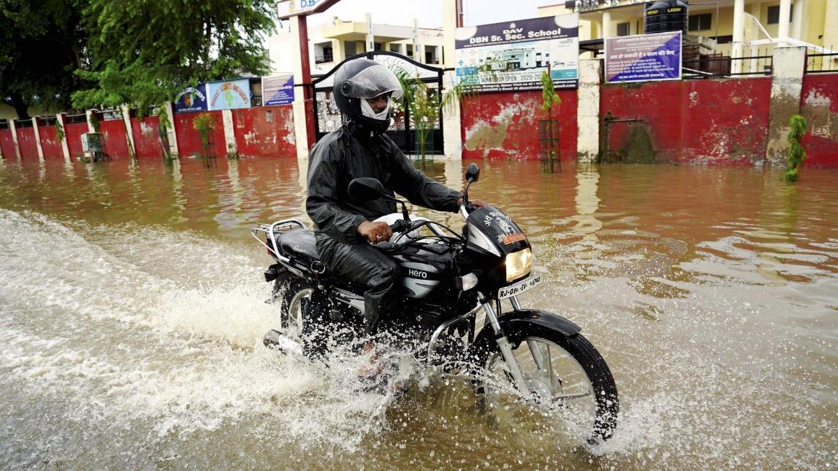 Rajasthan weather update: Orange and yellow alerts issued in nearly 20 ...
