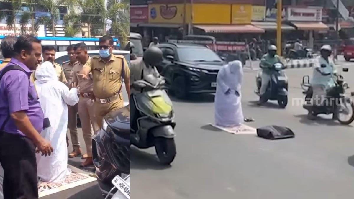Woman performs Namaz on busy road in Kerala’s Palakkad; later tells ...