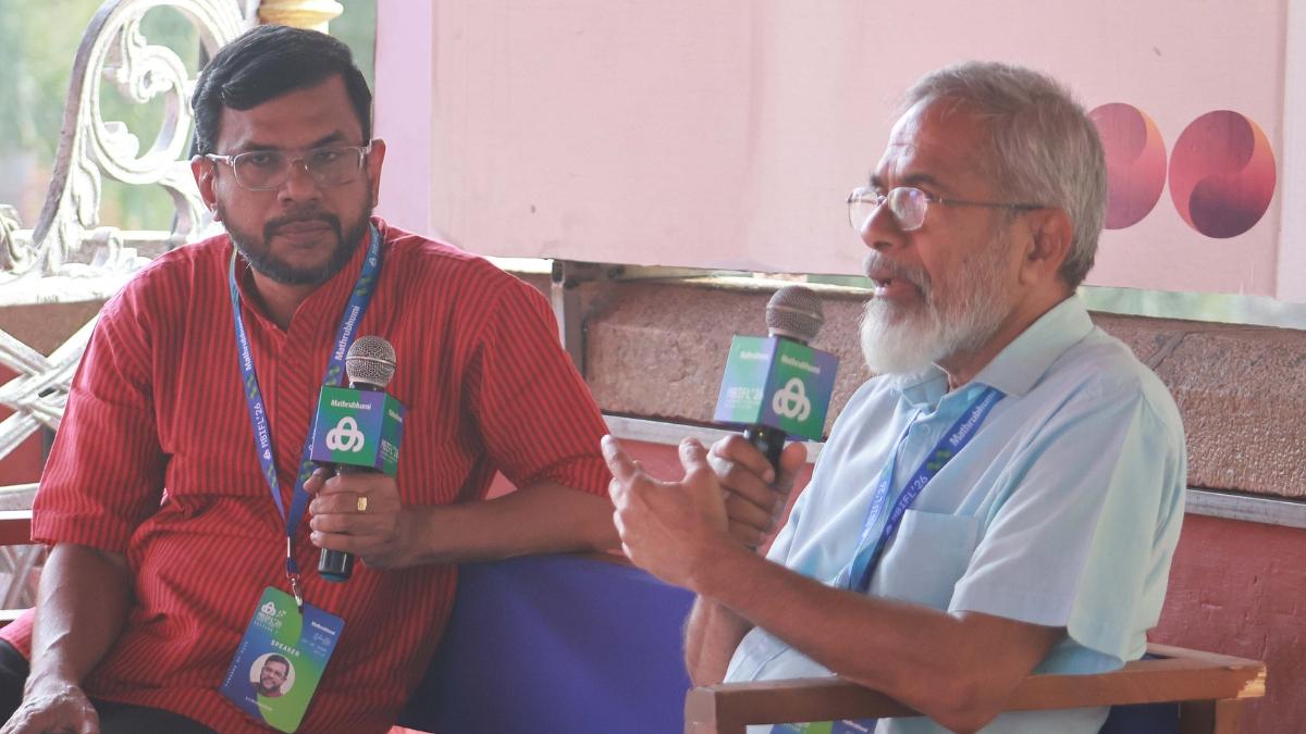 'Jamanthipookkal...' represents whole era of reading and writing ...