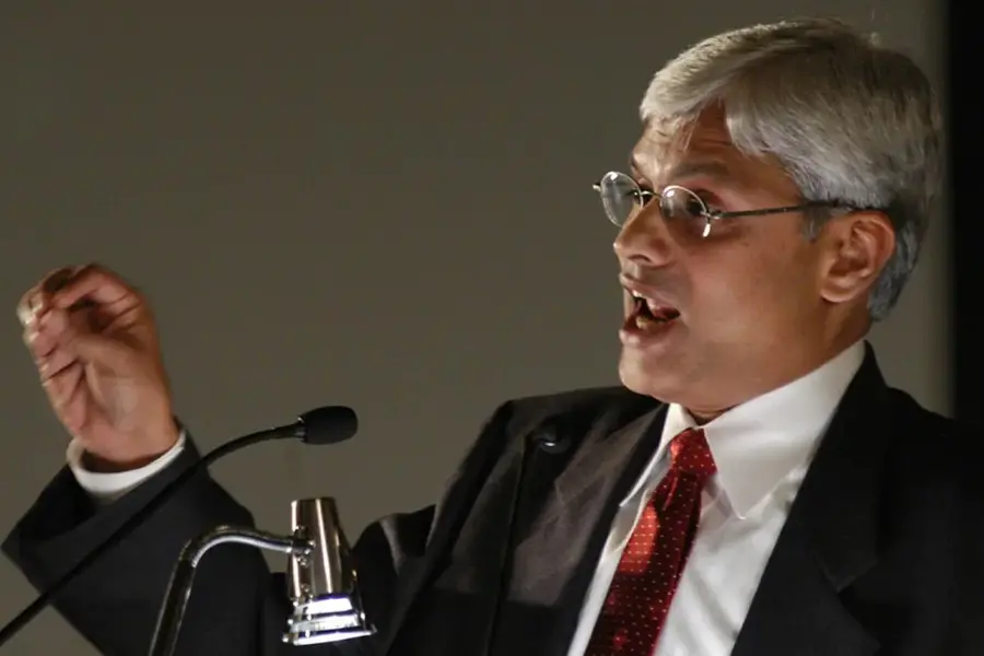 Indian American scholar Ashley Tellis faces 11 Espionage Act charges ...