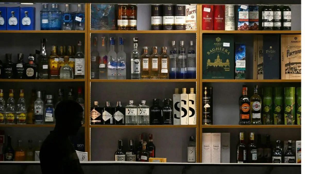 Kerala extends bar timings till midnight; 5-star hotels get 3 am ...