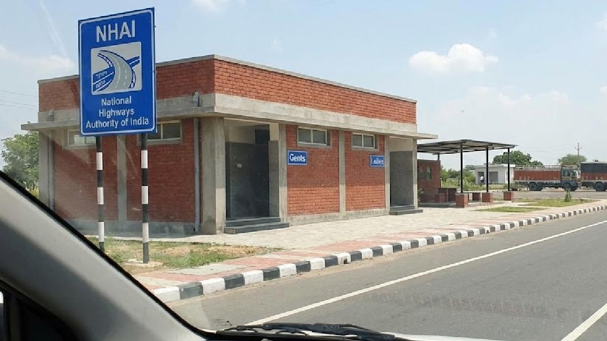 Dirty toilets on NHs? ‘Clean Toilet Picture Challenge’ offers ₹1,000 ...