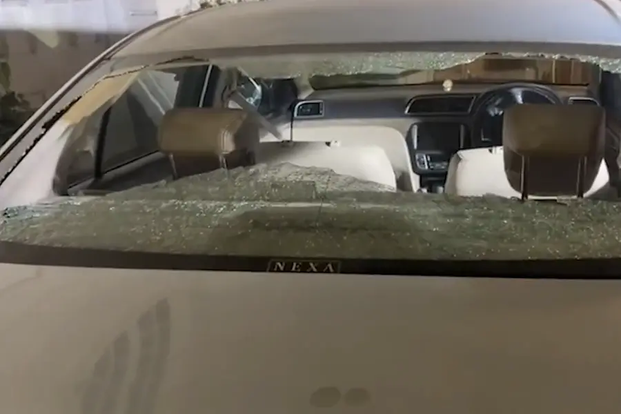 Unidentified attackers fire at car in Kashmiri Gate; police probe ...