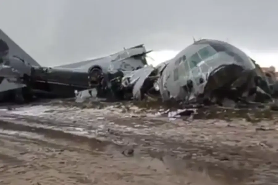 Bolivian Air Force Hercules Crashes Near La Paz; Vehicles Hit, 15 Dead ...