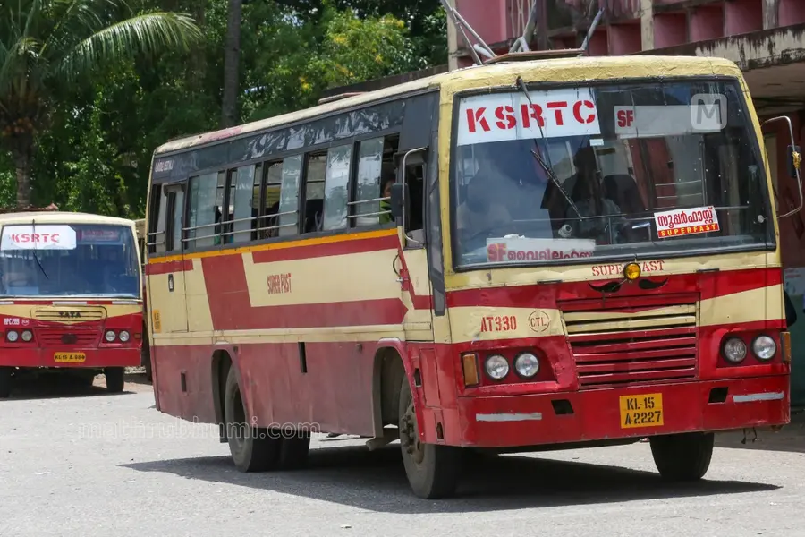 കെഎസ്ആർടിസി: പിരിച്ചുവിട്ട 3500-ലധികം എംപാനൽ ജീവനക്കാരെ തിരിച്ചെടുക്കാ ...