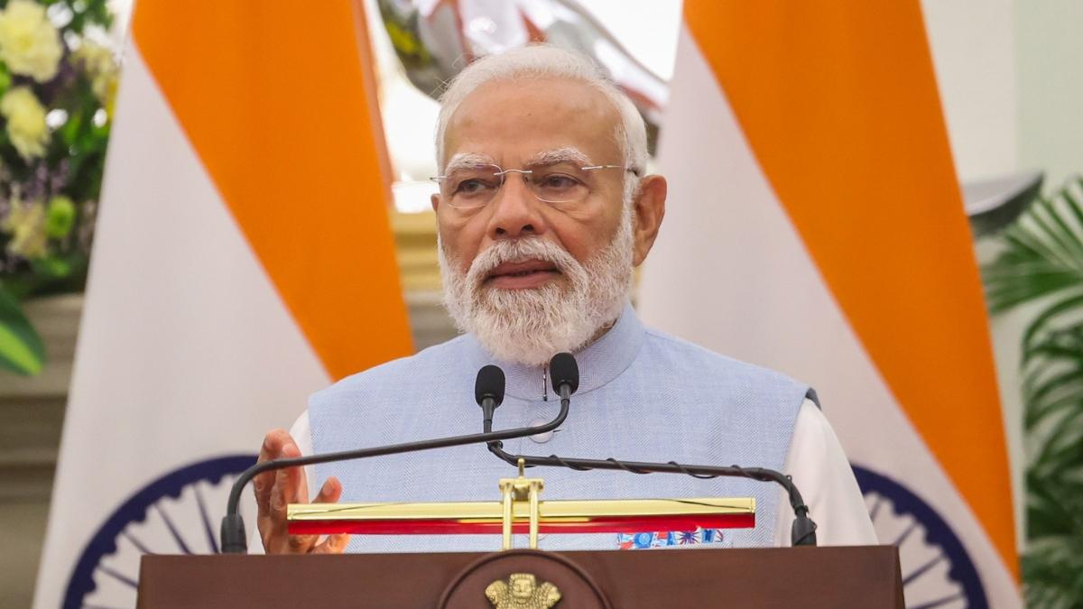 PM Modi meets UAE president, says India backs de-escalation and stands ...
