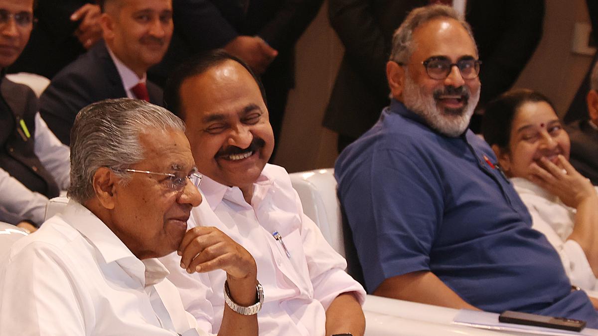 കേരള തിരഞ്ഞെടുപ്പ് 2026: എൽഡിഎഫ്, യുഡിഎഫ്, ബിജെപി പോരാട്ടം ...
