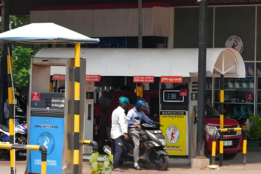 Sri Lanka fuel crisis: Bus services halted after massive price hike ...