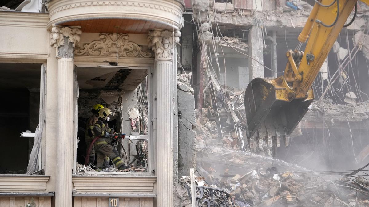 കരയുദ്ധത്തിനൊരുങ്ങി ഇറാന്‍: പത്തുലക്ഷം പോരാളികളെ സജ്ജരാക്കി | Iran ...