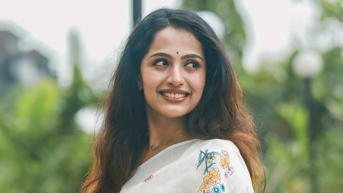Neethu Krishna | സിനിമയിൽ അഭിനയിക്കാൻ പറ്റണേ എന്ന് പ്രാ ...