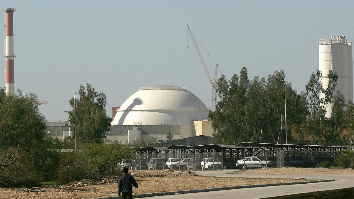 Iran calls youth for ‘human chain’ around power plants amid Trump ...