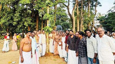 പനമുക്ക് വട്ടപ്പിന്നി ഭഗവതി ക്ഷേത്രത്തിൽ വിഷുവേല ഉത്സവം | Mathrubhumi