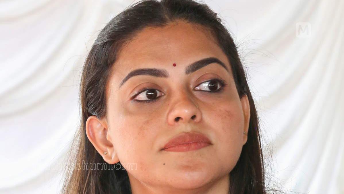 Actor Anushree slams Kerala after Vizhinjam youth killing incident ...