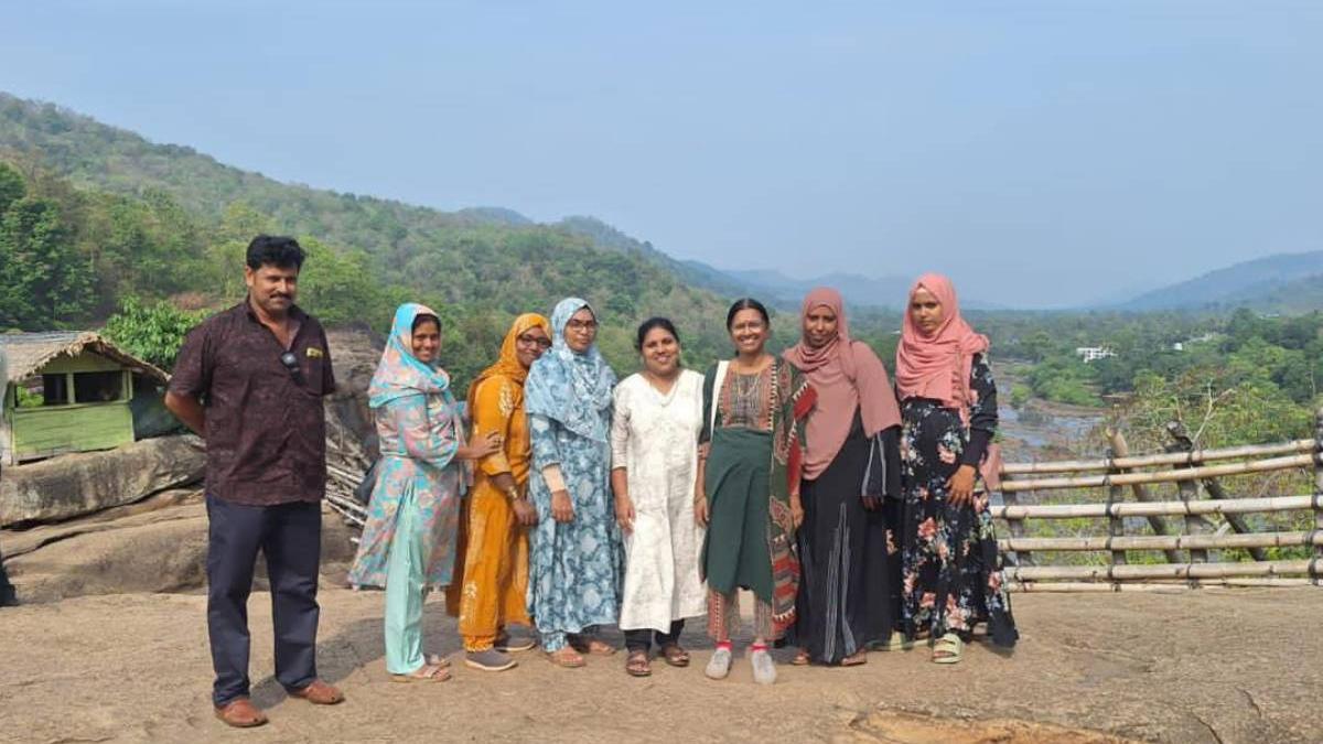ചിരി മാഞ്ഞു, ചിത്രം ബാക്കിയായി; സങ്കടക്കടലായി പാങ്ങ് സ്കൂൾ, ആകർഷകംപോലെ ...