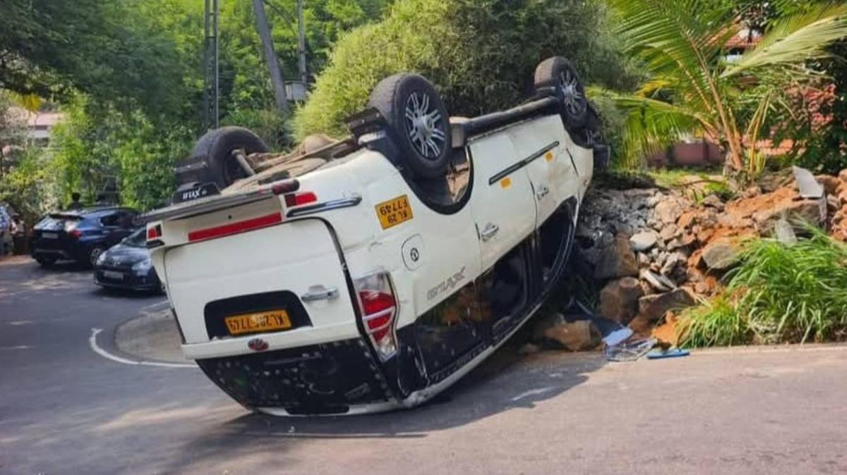 Car accident involving five Chalakudy residents returning from ...