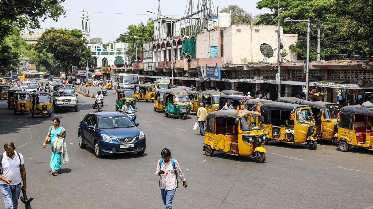 Telangana RTC strike ends after talks, services resume, driver Shankar ...