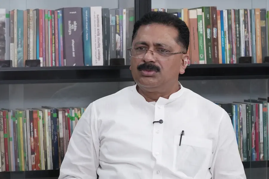 ജനവിധി അംഗീകരിക്കുന്നു, ജോയിക്ക് അഭിനന്ദനങ്ങൾ; വോട്ടെണ്ണിത്തീരും മുന്നേ ...
