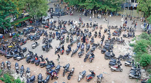 Kozhikode parking plaza projects stall, leaving city center congested ...