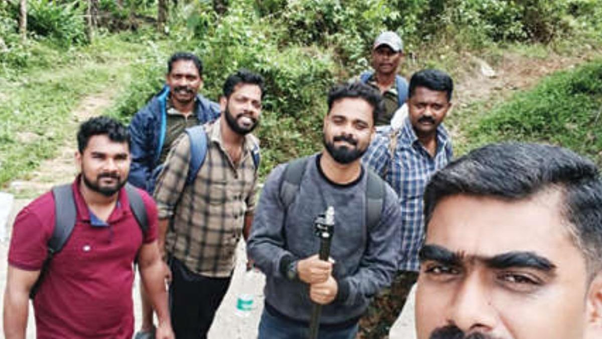 പേരാമ്പ്ര പൂഴിത്തോട് വനമേഖലയിൽ ഡിജിറ്റൽ സർവേ സംഘം കുടുങ്ങി; തിരച്ചി ...