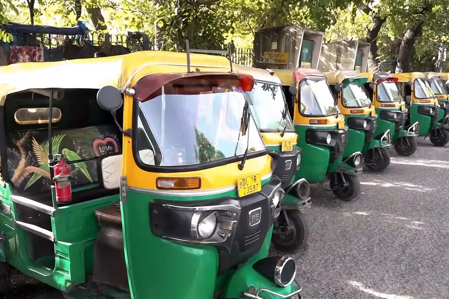 'Chakka Jam': 3-day transport strike in Delhi; commuters left stranded ...