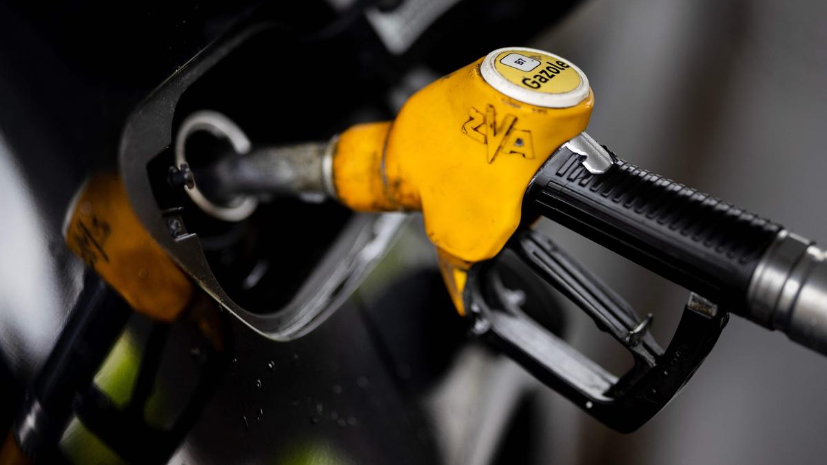 പെട്രോൾ, ഡീസൽ വിലവർധന: ഇനിയും 10 രൂപ കൂടുമോ? | Petrol & Diesel Price ...