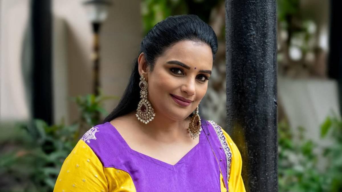 Senior actors remain silent amid 'AMMA' turmoil; President Shwetha ...