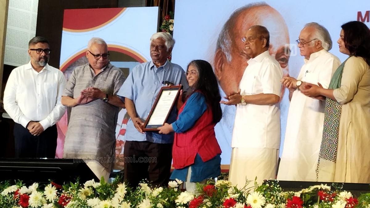 Sunitha Krishnan receives Veerendra Kumar Memorial National Thought ...