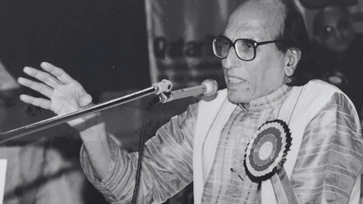 Legendary Urdu Poet Bashir Badr Dies At 91 In Bhopal After Long Battle ...