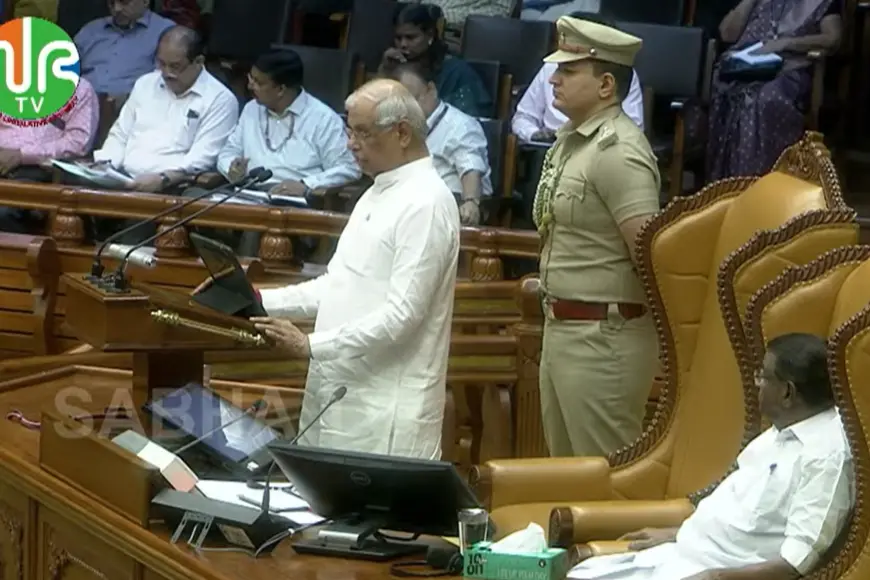 വന്ദേമാതരത്തിൻ്റെ 6 വരികൾ മാത്രം, ലോക്ഭവൻ്റെ നിർദേശം പാലിക്കാതെ ...