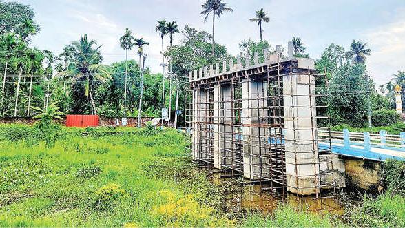 കമാൻഡ് മുഖം ഷട്ടർ എവിടെ ? | Mathrubhumi