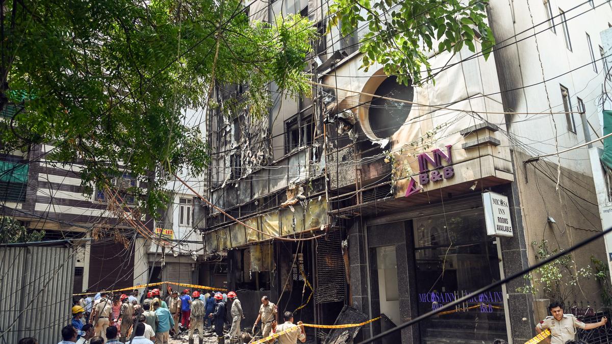 'People spread mattresses': Residents become lifesavers in deadly Delhi ...