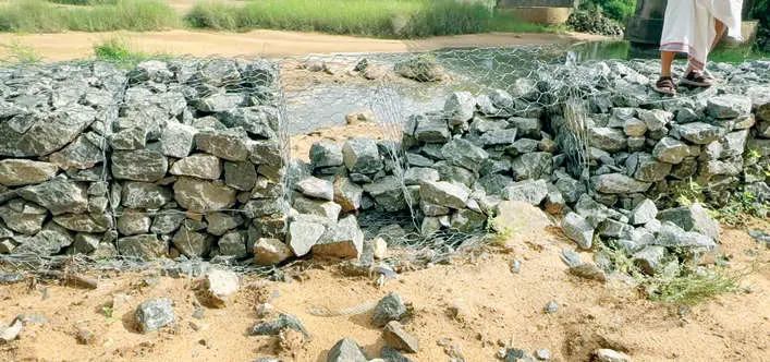 Bharatpuzha River rejuvenation project retaining wall collapses during ...
