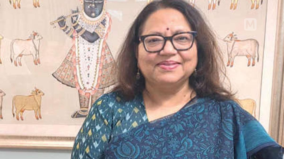 അല്‍ക്ക ഉപാധ്യായ ഐ.എ.എസ്: 36 വര്‍ഷത്തെ ഭരണസേവനത്തിന് വിരാമം | Alka ...