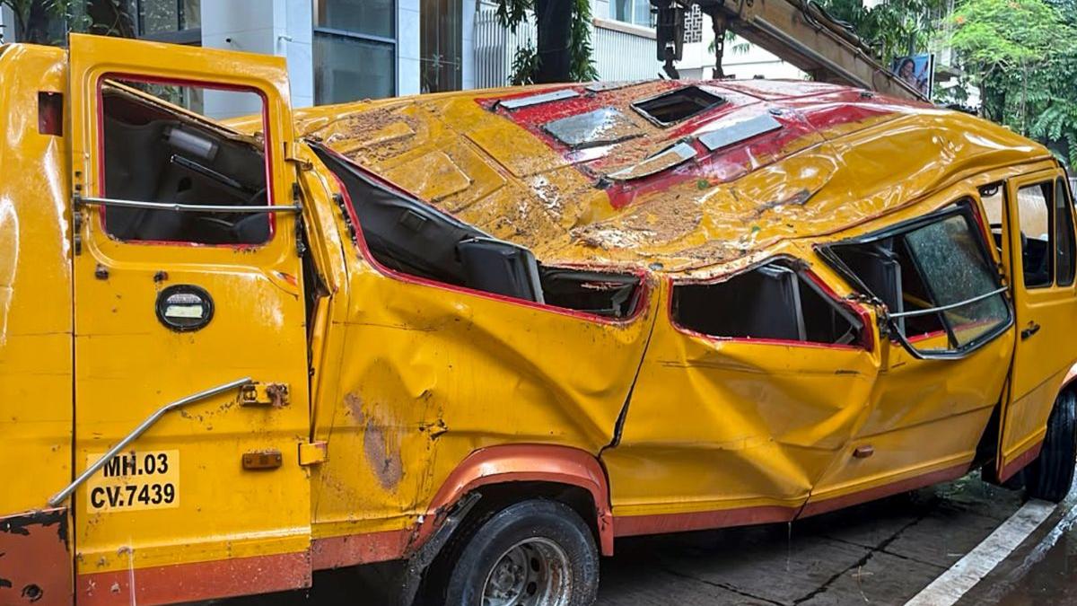 School bus crushed by falling tree in Mumbai, 11-year-old killed, five ...